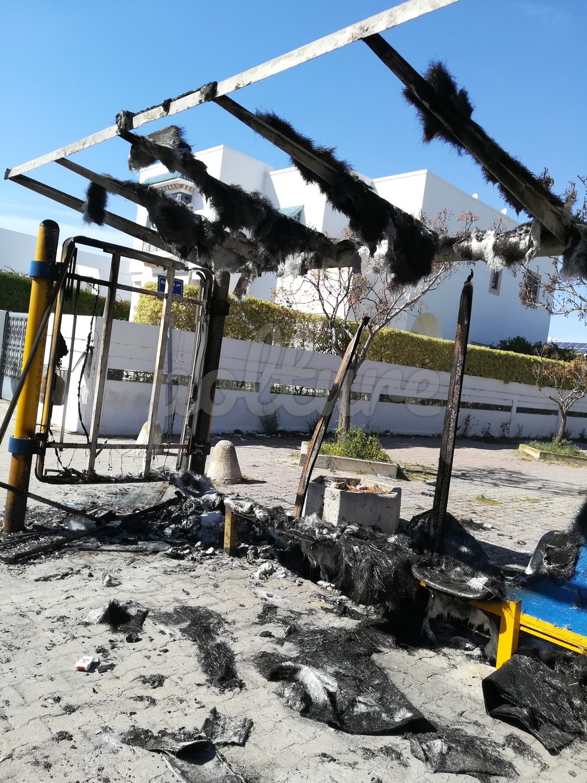 Une station de bus incendiée? - Polture