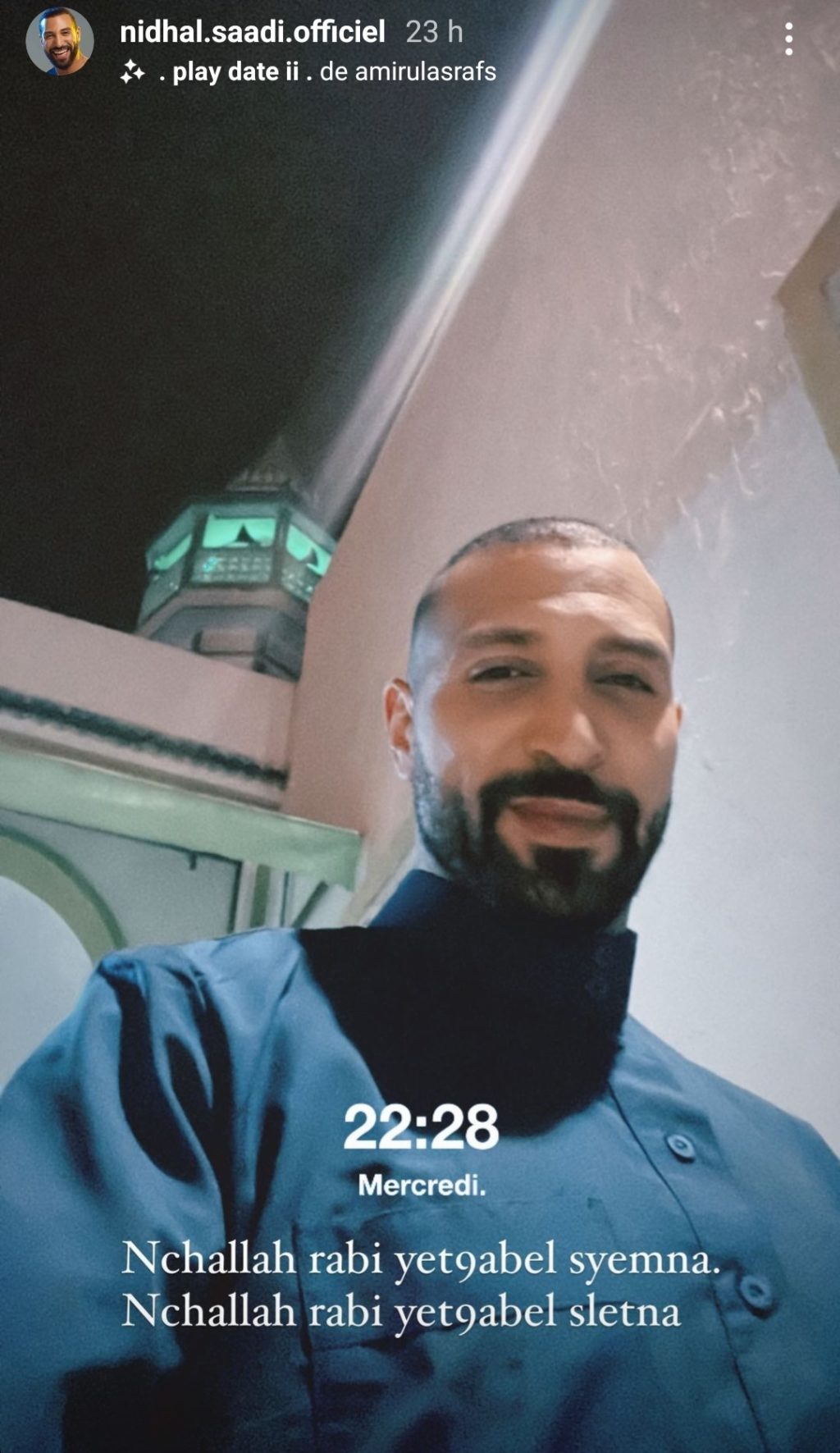 Nidhal Saadi à la mosquée - Polture