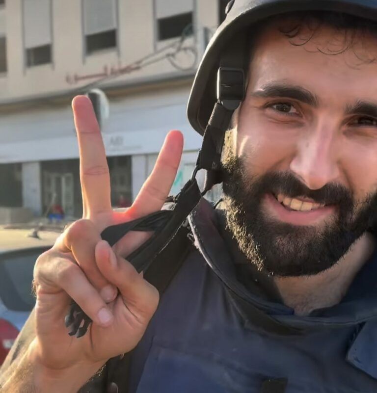 Motaz Azaiza : La Voix de Gaza à Travers l'Objectif - Polture